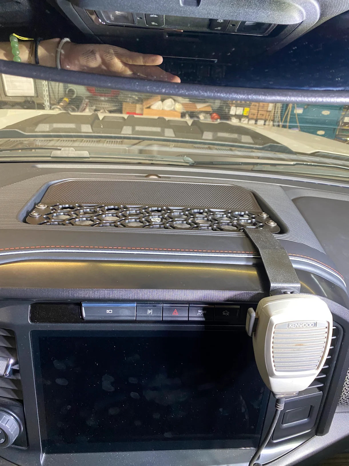 2024 F-150 and Raptor Center Dash Mount Kit